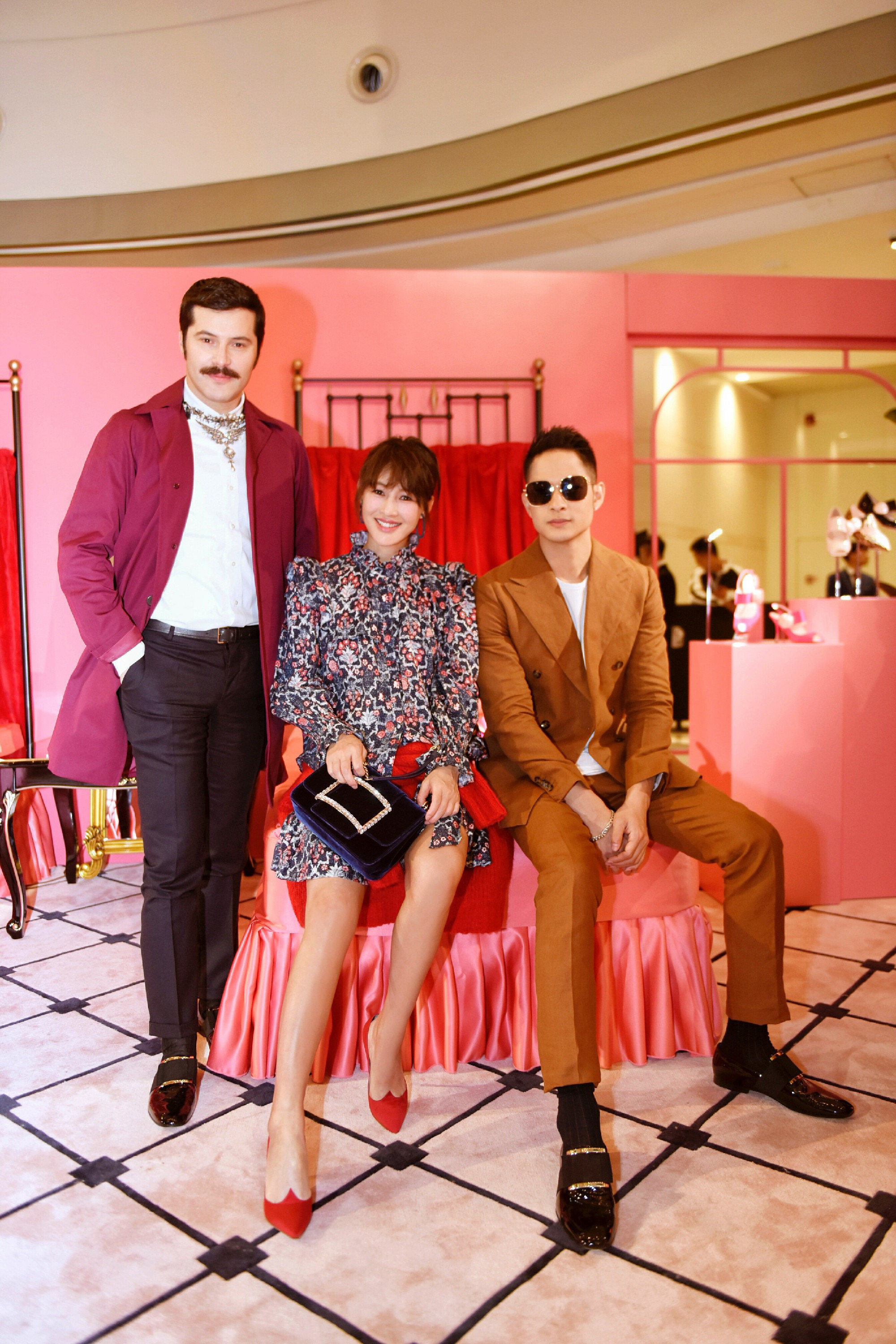 陈燃与Mark Luu甜蜜赴派对 网友：小腹隆起好事将近？ - 360娱乐，你开心就好