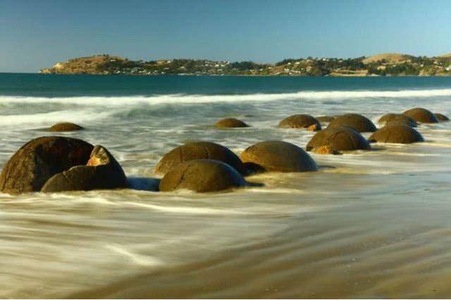 全球最神秘的石头，个个都是大小不一的圆形，不禁感慨自然的奇妙 - 360娱乐，你开心就好