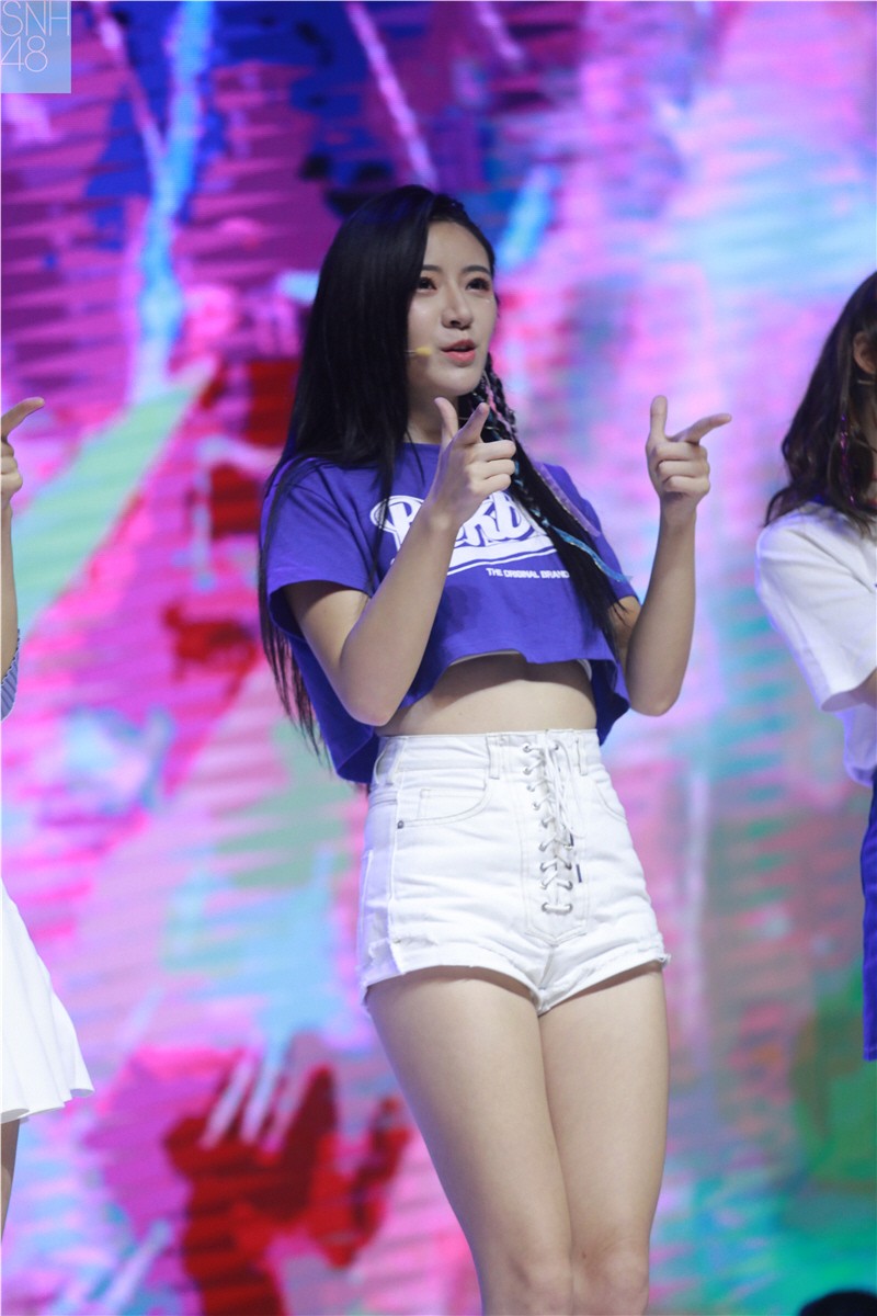 SNH48小组合HO2 、BLUEV出道首秀 全新组合闪耀来袭 - 360娱乐，你开心就好